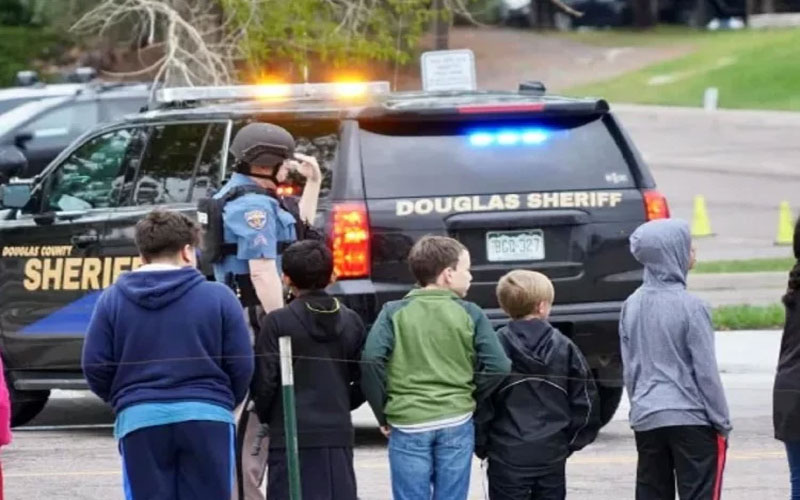 અમેરિકાની ડેનવર શહેરની સ્કૂલમાં અંધાધૂધ ફાયરિંગ, 7થી 8 ઈજાગ્રસ્ત ...