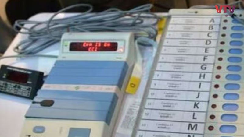 'મોબાઈલથી કનેક્ટ કરીને EVM ઓપન કરી નાખ્યું', સાંસદના સાળા સામે FIR દાખલ