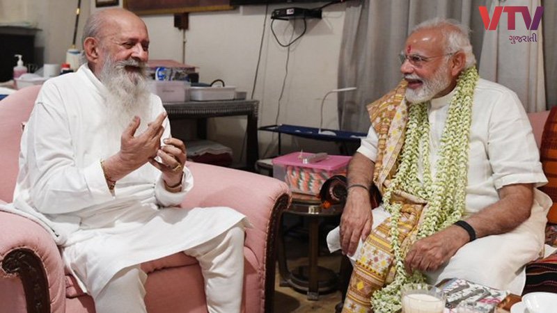 જામનગરના રાજવી પરિવાર સાથે PM મોદીએ કરી મુલાકાત,આયુર્વેદ યુનિવર્સિટી ...