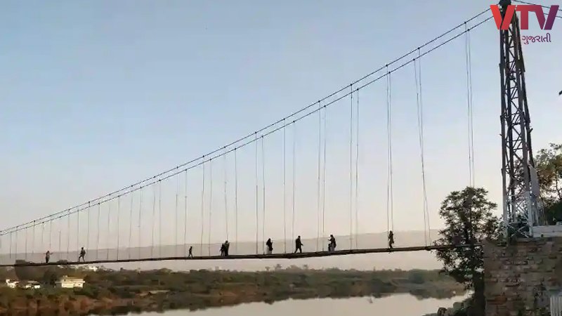 VIDEO:મોરબીવાસીઓને લહેર પડી, જૂના જમાનાના ઝુલતા પૂલને નવા રુપરંગમાં ...