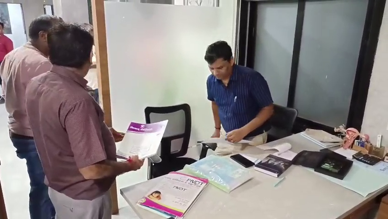 અમરોલીની શિવમ હોસ્પિટલમાંથી ઝડપાયું ગેરકાયદે ગર્ભ પરીક્ષણ, દર્દી દીઠ ...